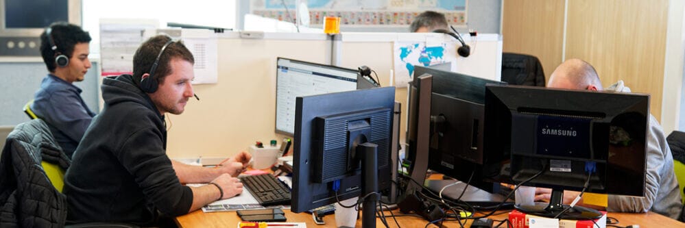 Customer Passion / Ecat-iD